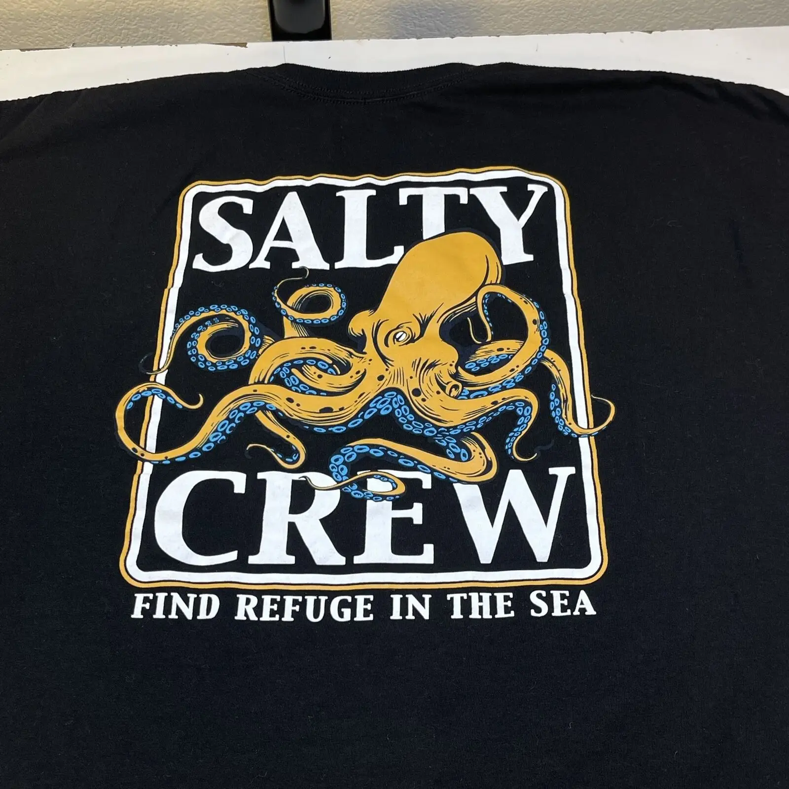 SALTY-CREW-FIND-REFUGE-IN-THE-SEA-OCTOPUS-TEE-T-SHIRT-Mens-2XL-XXL ...