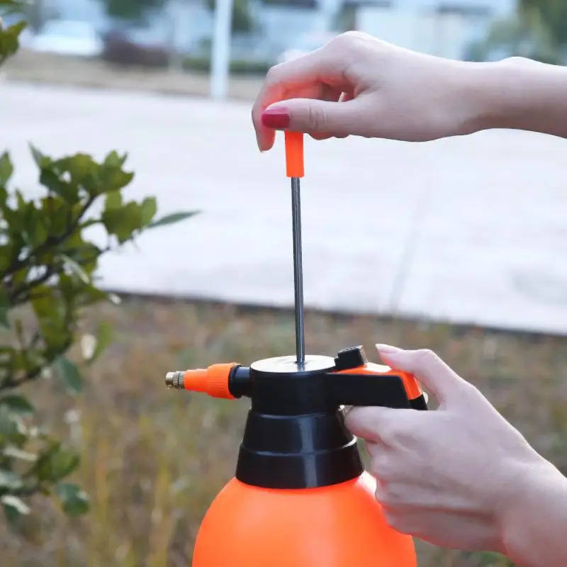 2L-Pumped-Pressure-Sprayer-Air-Compression-Pump-Manual-Pressure-Sprayer ...