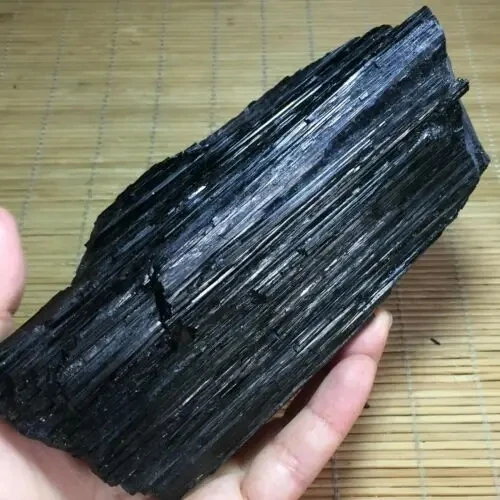 Pedra-Turmalina-Preta-Natural-Pedra-spera-Sample-Healing.jpg