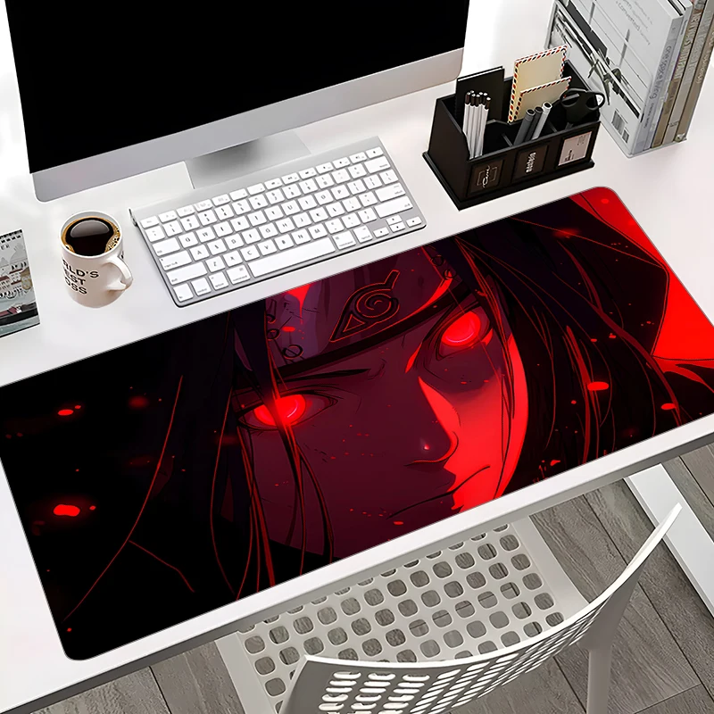 Uchiha-Itachi-n-narutoes-alfombrilla-de-rat-n-blanca-y-negra ...