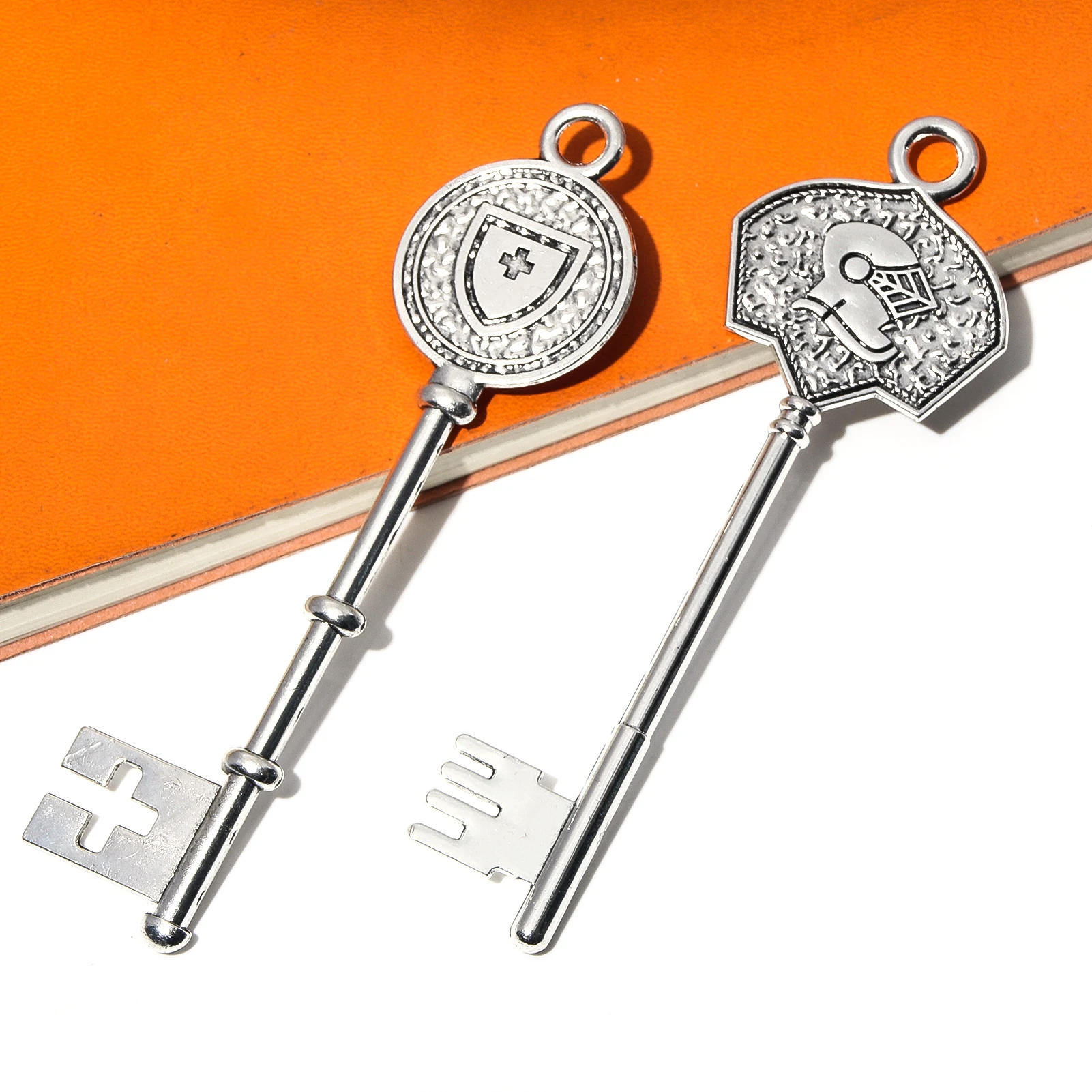 Game-Residents-Evils-Key-Pendant-Arcade-Block-Helmet-Shield-Metal-Key ...