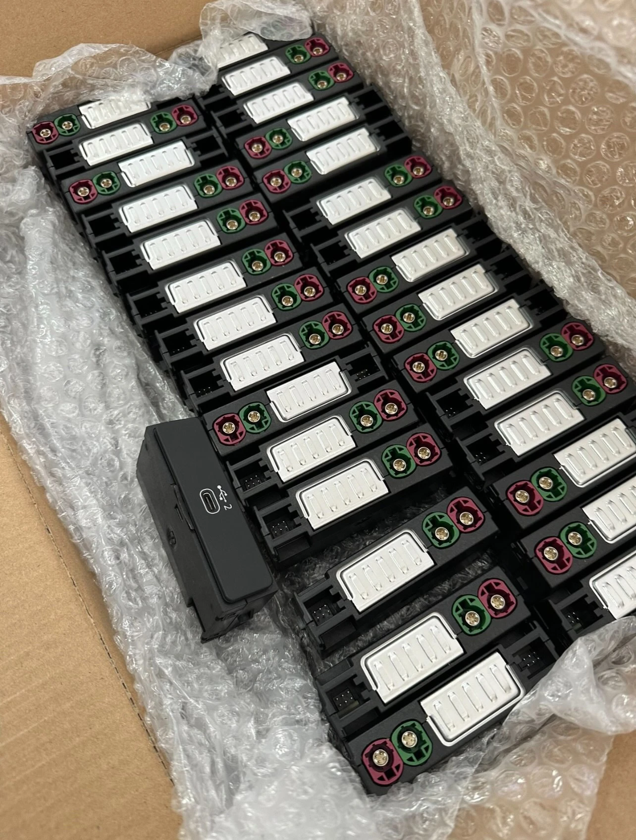 Customize-Car-40TDI-2-0D-150KW-USB-C-INPUT-PORT-REPLACEMENT-for ...