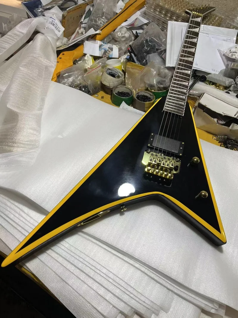 Factory-6-string-dovetail-electric-guitar-Gold-hardware-Floyd-rose ...
