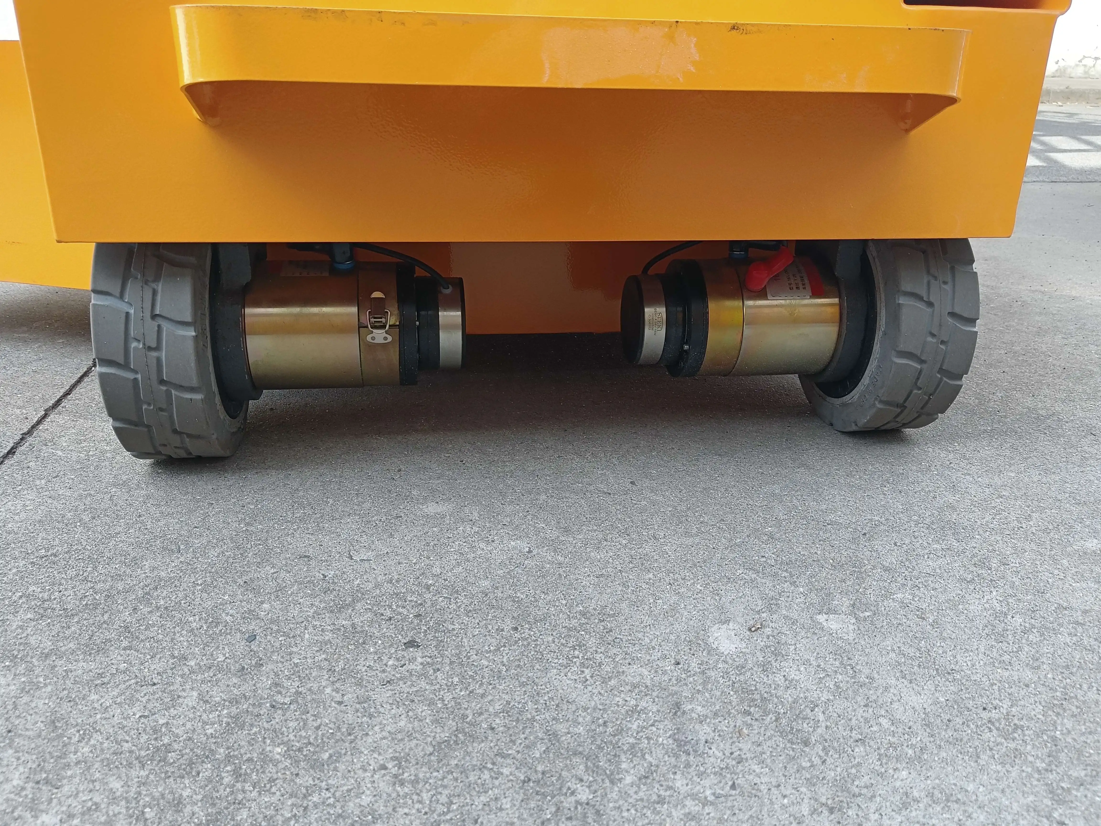 Scissor Lifter 300KG Elevated Work Platform 3m, 3.9m, 4m Self Propelle ...