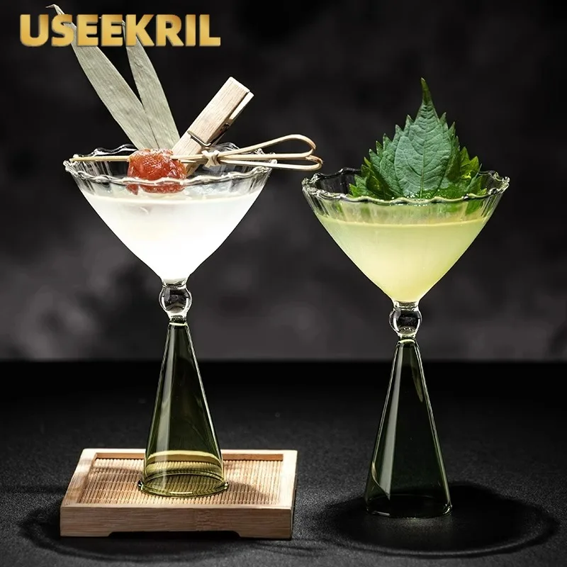 Green Foot Martini Glass, Shell Pattern Cocktail Glass – Kitchen ...