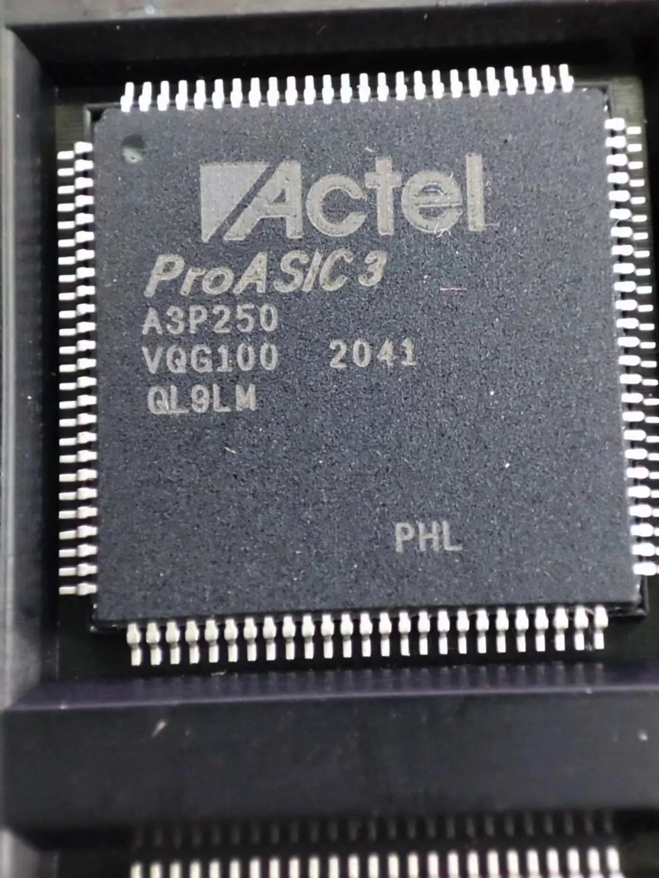 1-10pcs-lot-A3P250-A3P250-VQG100-A3P250-VQG100I-A3P250VQG100-QFP100-100 ...