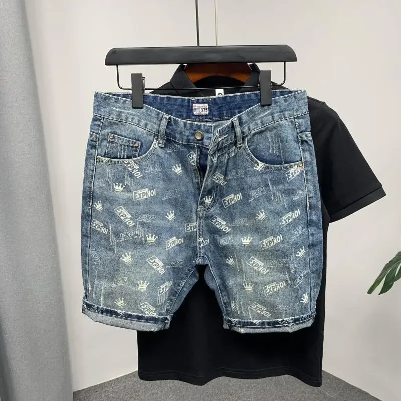 Shorts-jeans-finos-masculinos-com-texto-e-design-gr-fico-bot-es-de ...