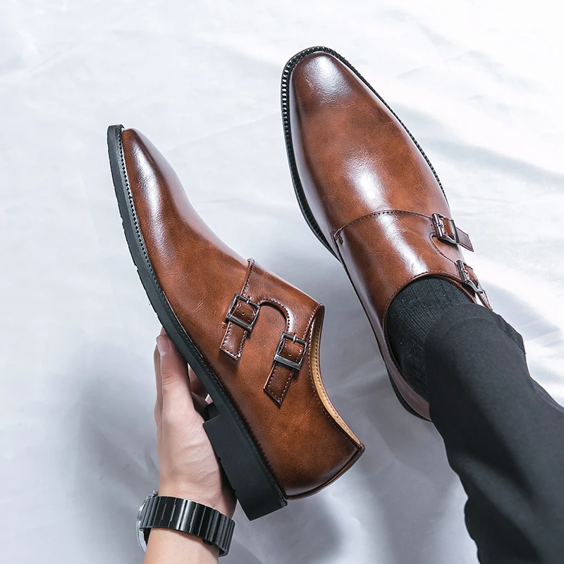 Sapatos-formais-masculinos-com-al-a-de-monge-vestido-masculino-preto ...