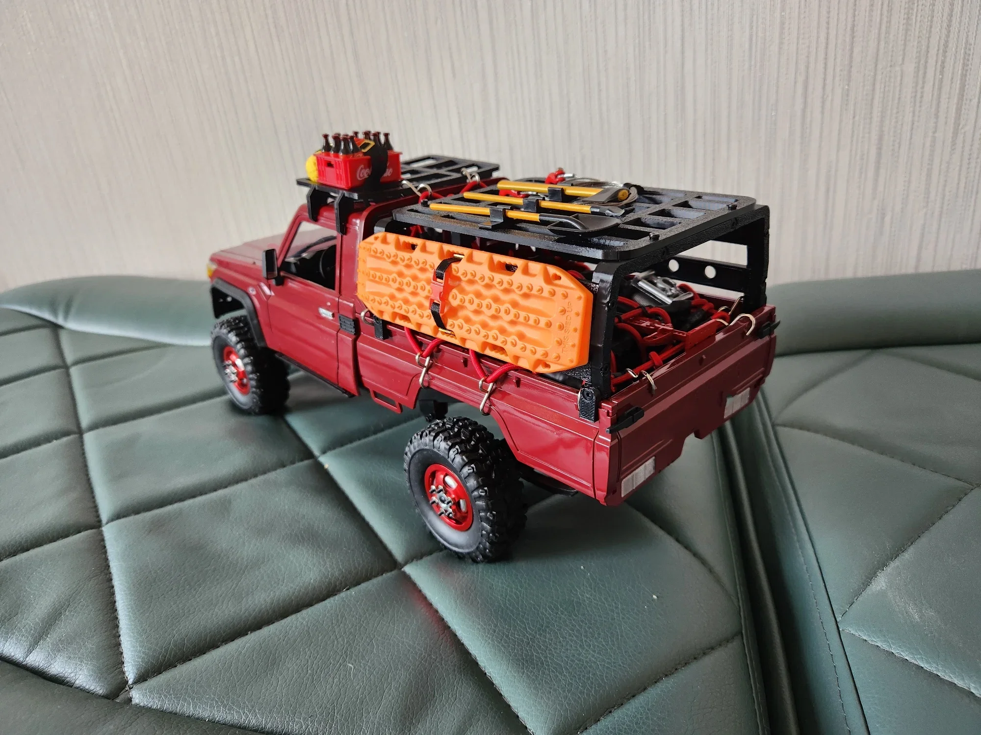 MODEL-MNRC-MN82-1-12-4WD-RC-Car-Land-Cruiser-LC79-LC70-Rock-Crawler-Climbing-Off.png