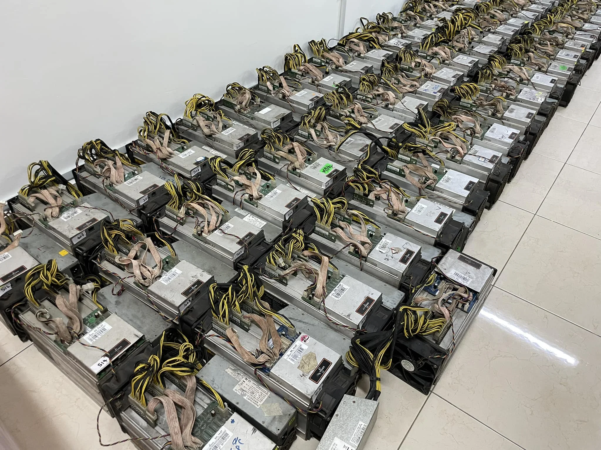 Free-Shipping-Used-Bitmain-Asic-Mining-Machine-Minero-Criptomonedas-T15 ...