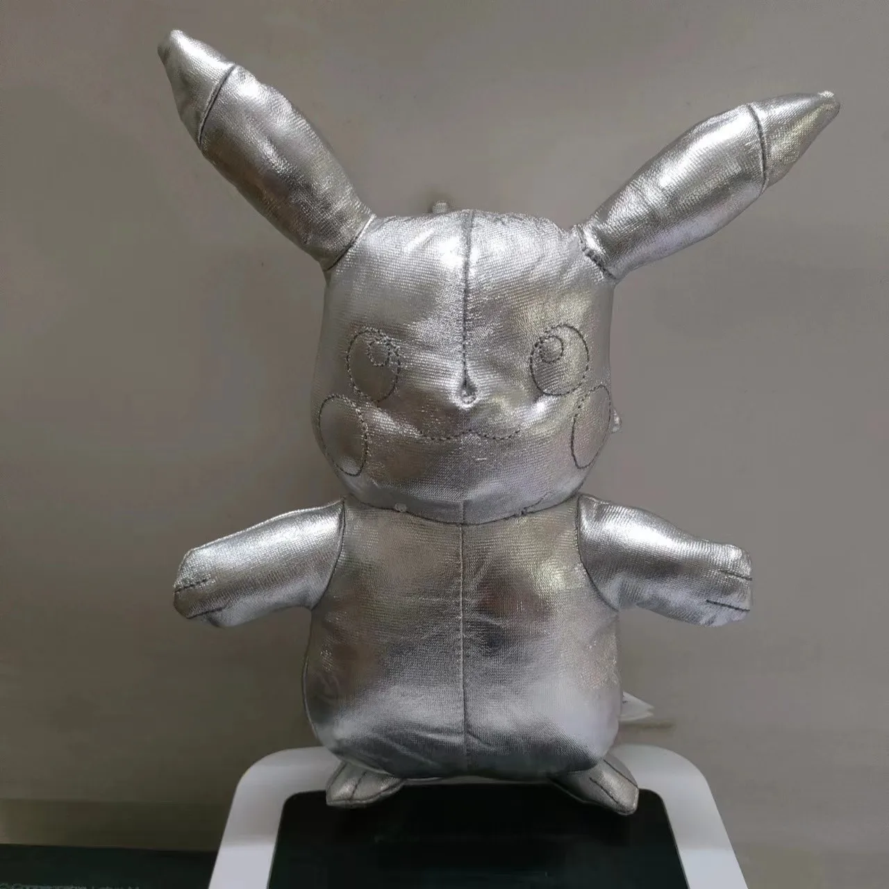 Original-Pok-mon-25th-Celebration-Silver-Pikachu-Plush-Limited-Edition ...