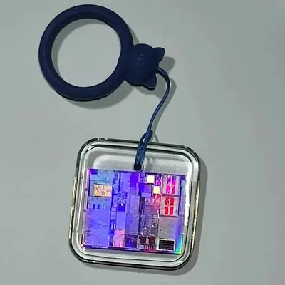 CPU-wafer-keychain-processor-memory-chip-glue-drip-decoration-intel-amd.jpg