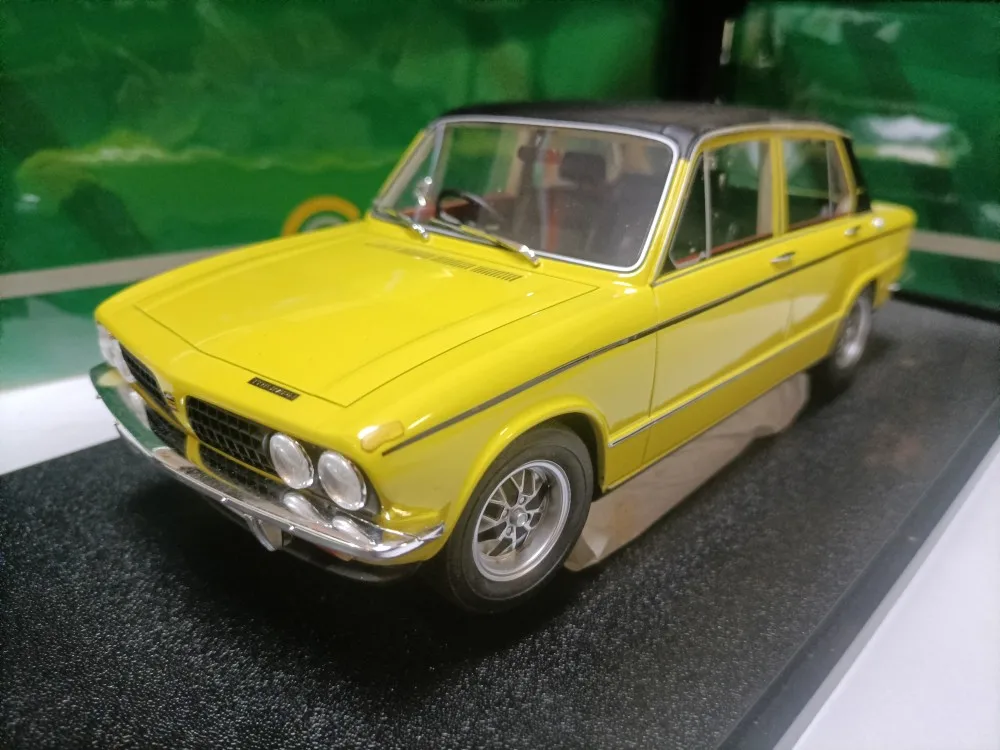 Cult-1-18-Triumph-Dolomite-Sprint-1975-Simulation-Limited-Edition-Resin ...