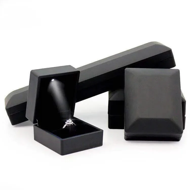 Jewelry-Box-with-LED-Light-for-Engagement-Wedding-Anniversary-Festival ...