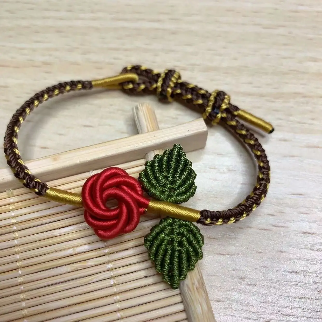 Rose-bracelet-handmade-string-flower-string-for-couple-women-girl-mom ...