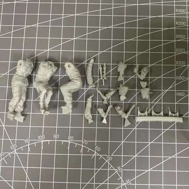 1/35 Resin Soldier Model Modeling Dak Tank Soldier Suit 3 People GK ...
