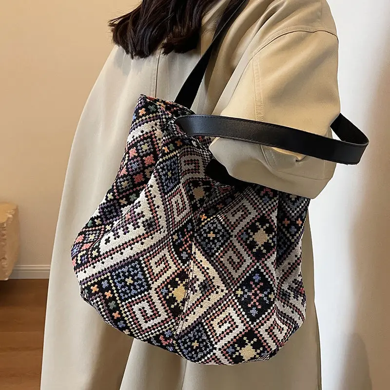 2024-High-school-students-have-canvas-bags-for-classes-commuting-tote ...