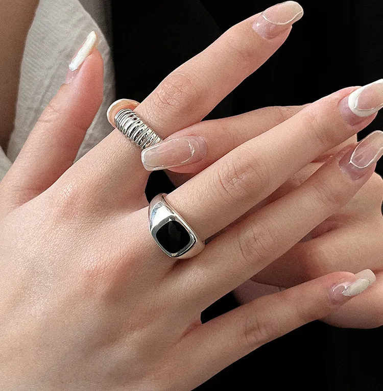 New Trendy 2023 Black Resin Geometric Square Simple Round Adjust Size ...