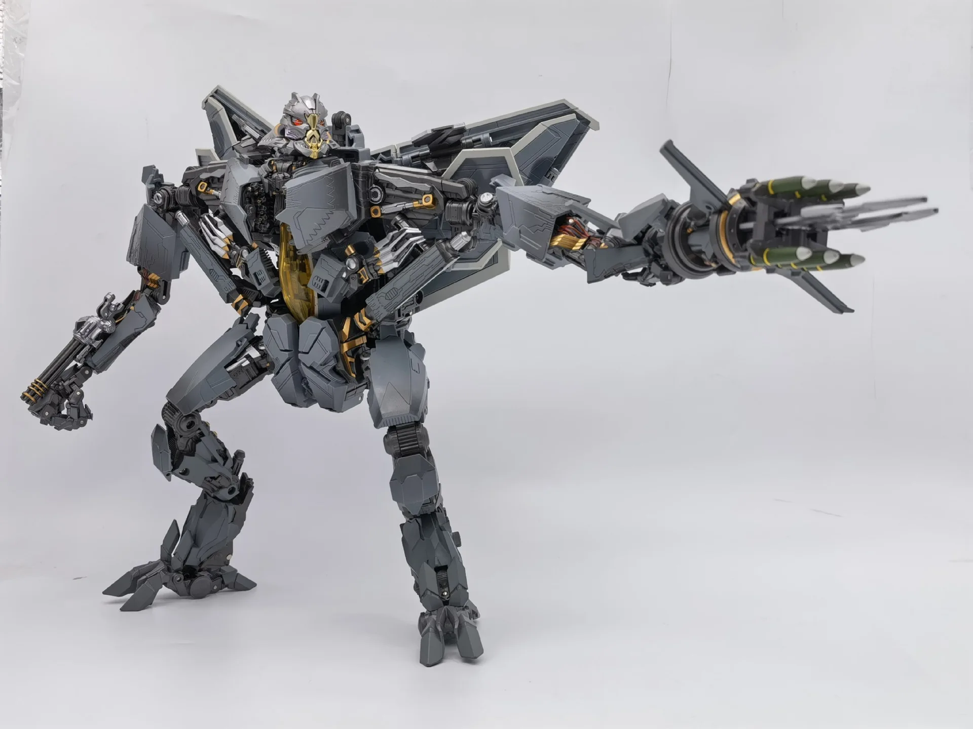 T-10 Masterpiece Lord Starscream Star Sky Wings Transformation Action ...