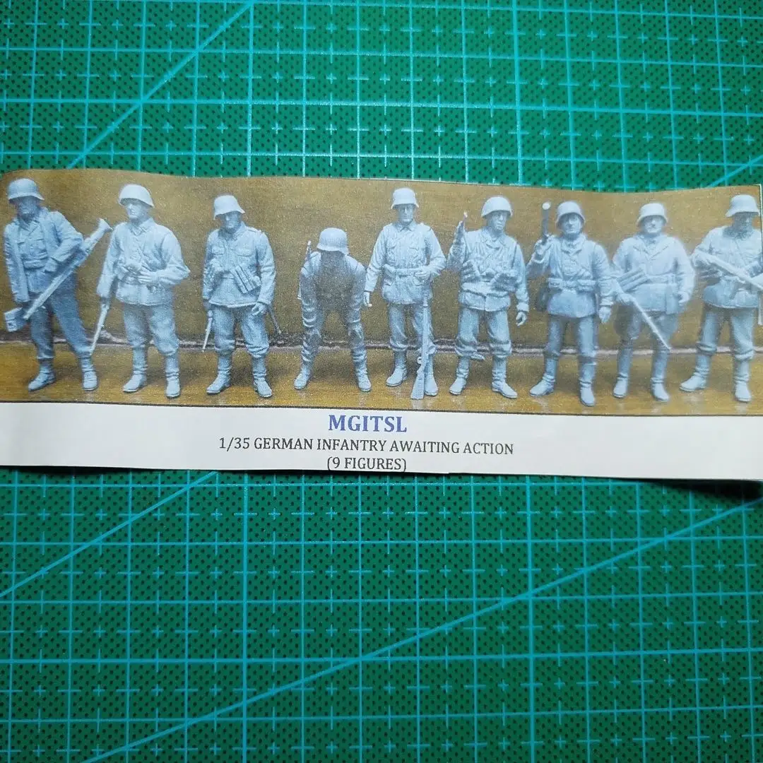 1/35 Resin Model Figure GK，German soldier, Unassembled and unpainted ...