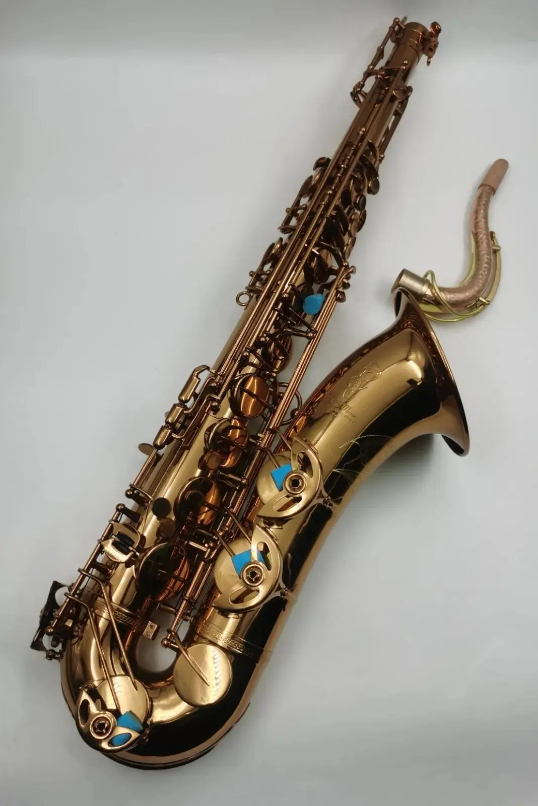 music-champagne-gold-Mark-VI-style-three-double-rail-tenor-saxophone.jpg
