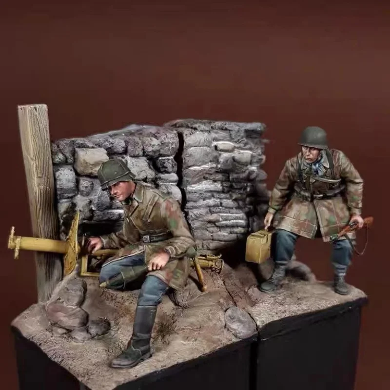 1-35-Resin-Figure-unpainted-model-Kit-military-theme-2-people-with ...