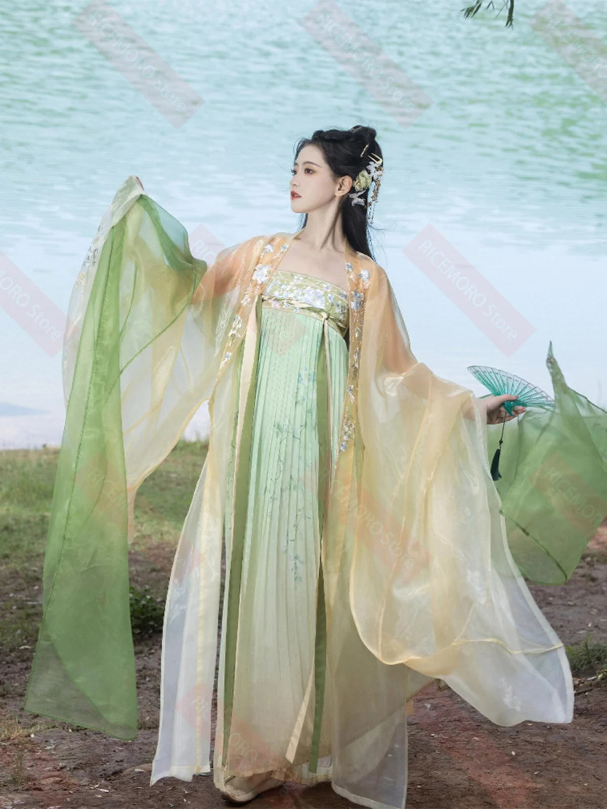 Qingzhi-Jade-Butterfly-Qingfeng-Hexi-The-Original-Hanfu-Chest-length ...