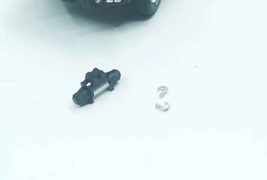 1-64-Simulation-Winch-Electric-Wire-Tractor-Garage-Scene-for-Manual-Off ...