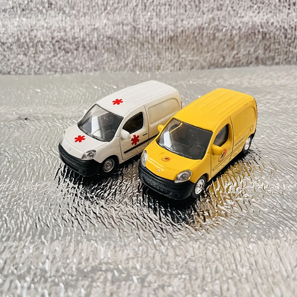 Die Cast 1: 64 Scale Renault Minivan Alloy Simulation Car Model ...