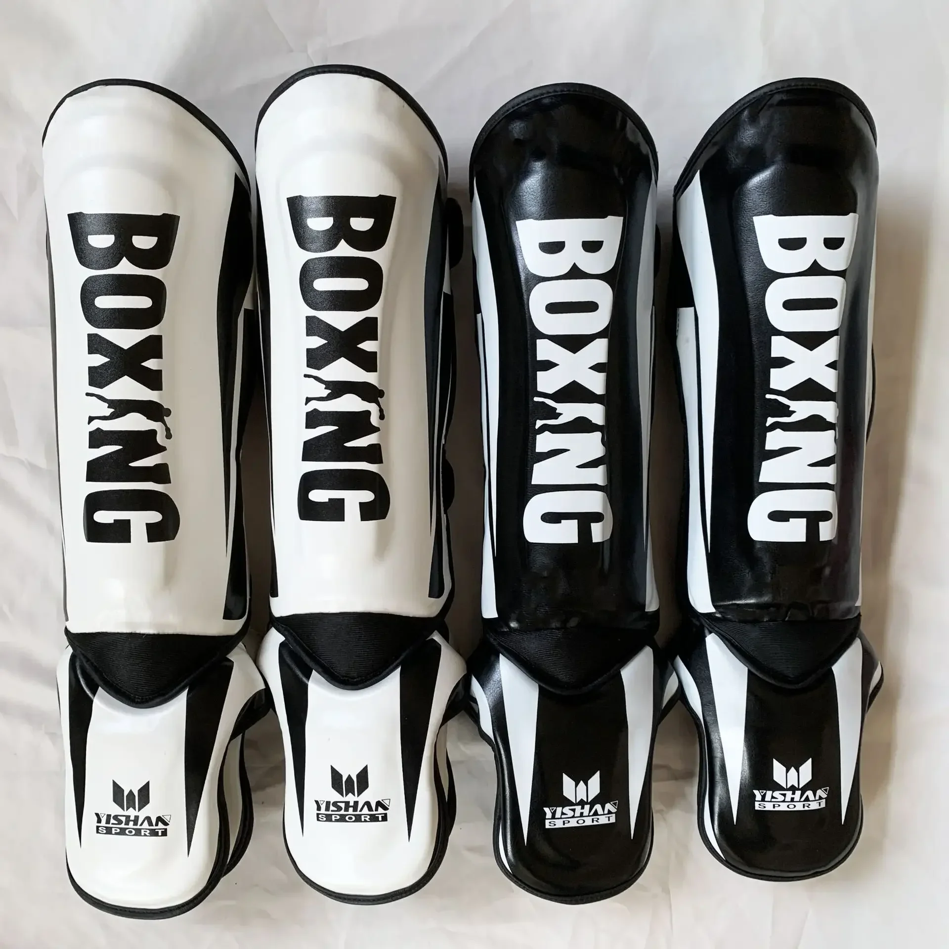 Kickboks-tekvando-e-itimi-i-in-kal-nla-m-ayak-bile-i-koruyucular-ile ...