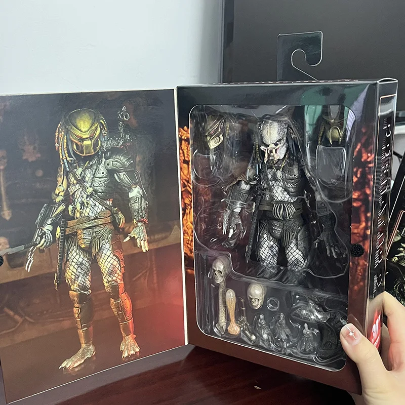 NECA Ultimate Elder Predator 2 Gold Kenner Leader Elder Predator Action Figure Alien Predator ...
