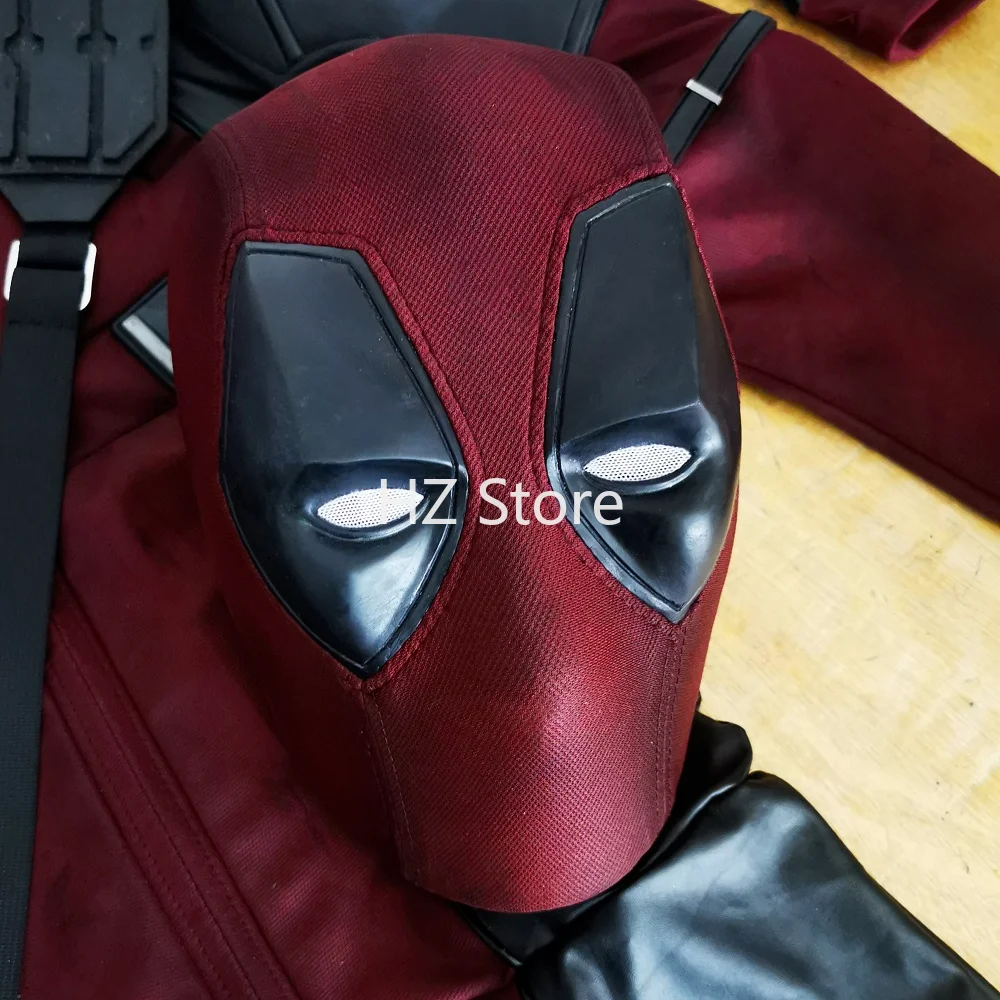 Deadpool Mask Pattern