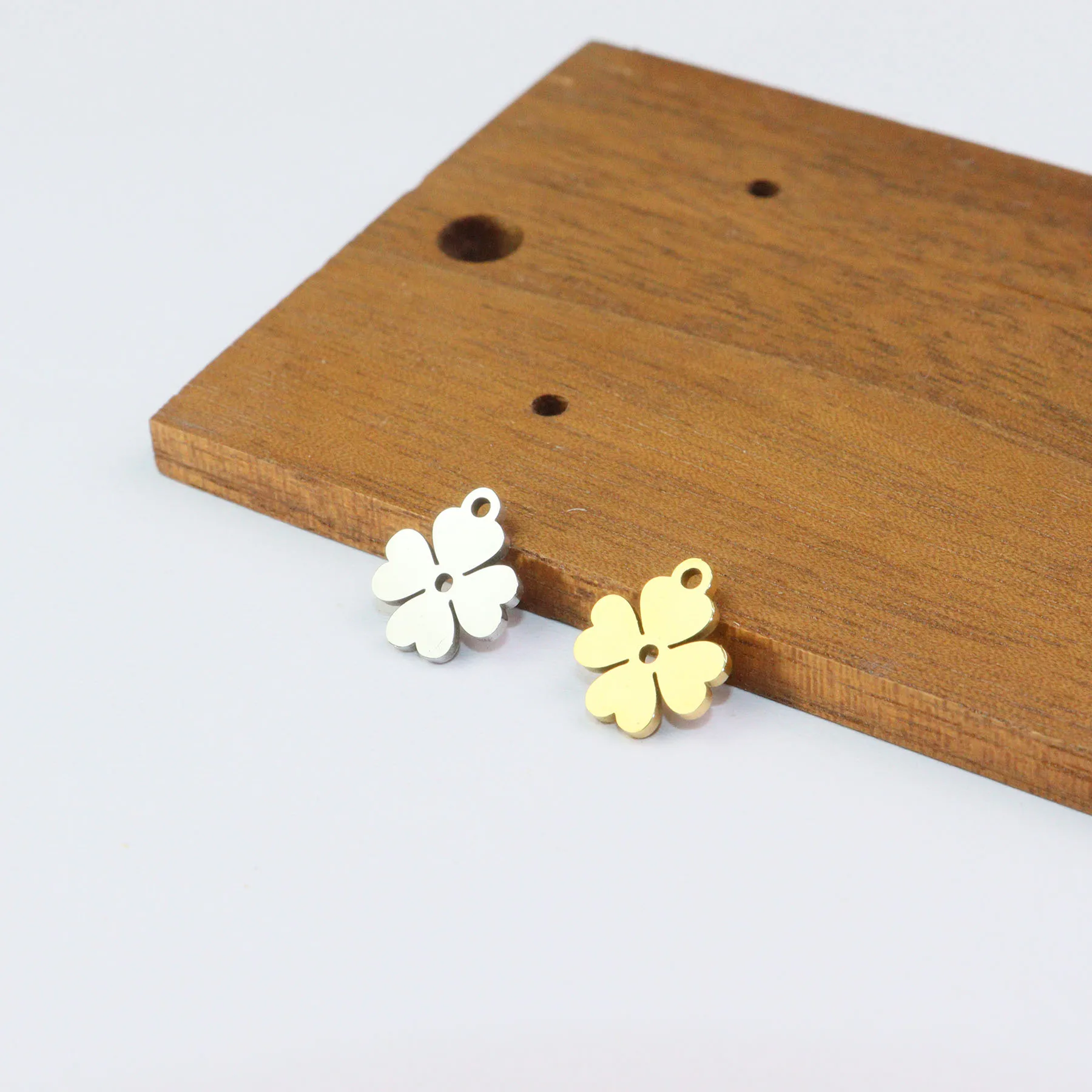 10pcs-Stainless-Steel-Shiny-Polished-Clover-Leaf-Jewelry-Charms-Pendant ...