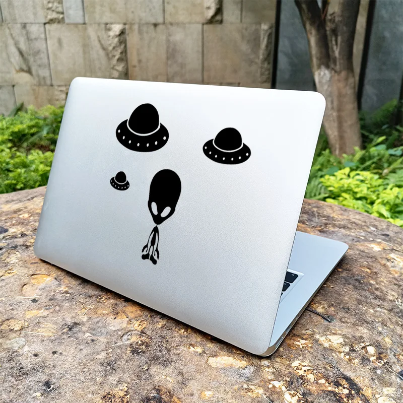 Alien Apple Mac