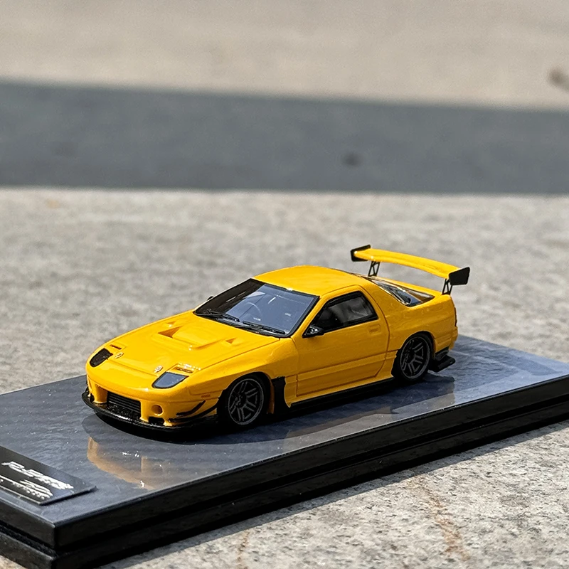 YM-MODEL-1-64-RX7-FD3S-Resin-Model-Car.jpg