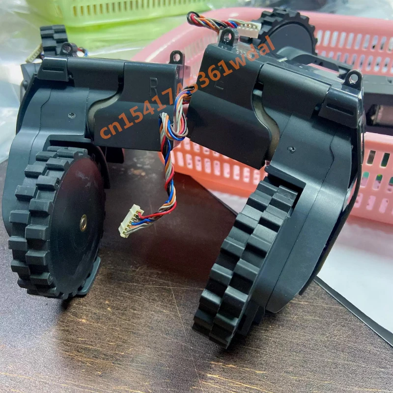 Roborock S6 Wheel Left Original | Roborock S6 Original Parts | Roborock ...