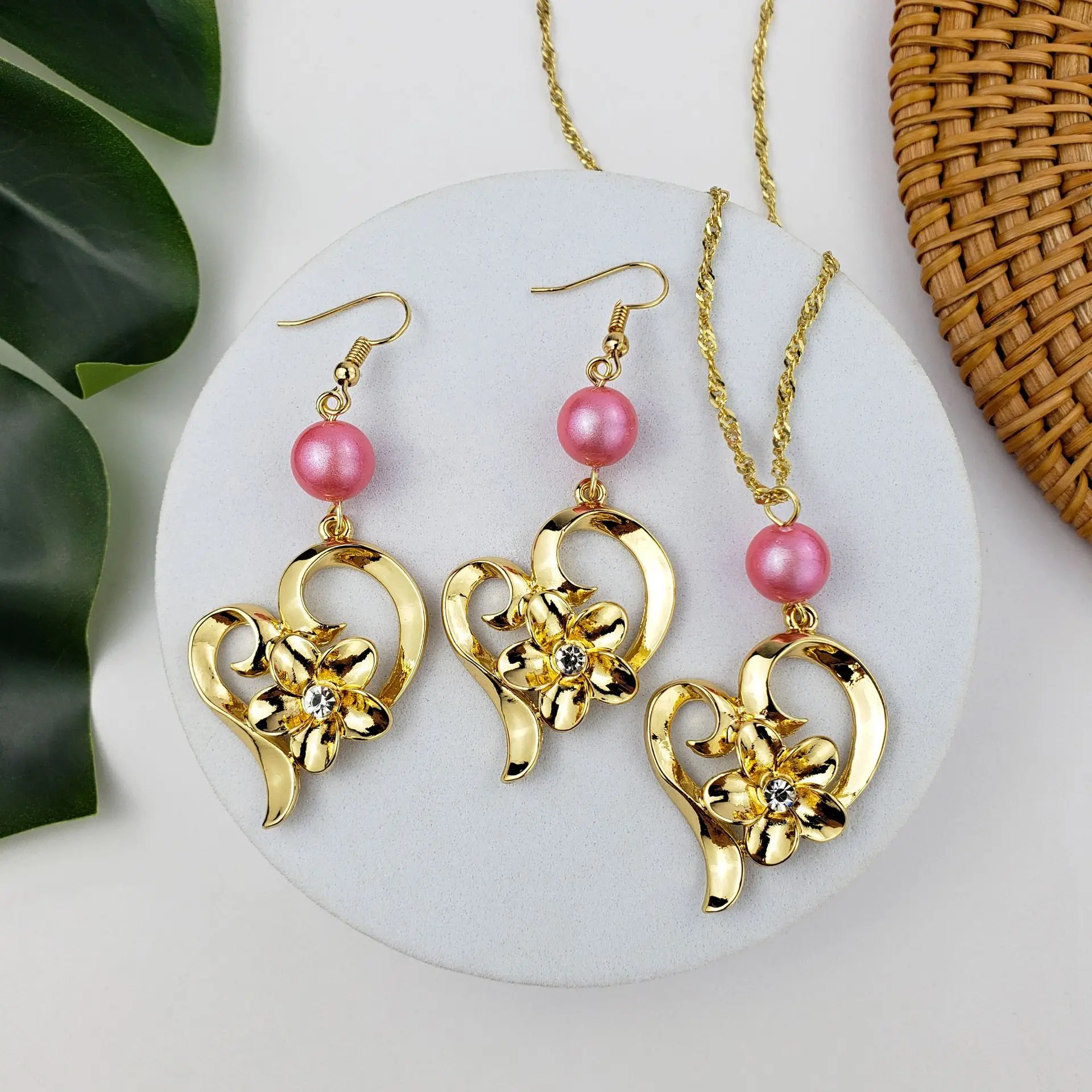 Fashion Hawaiian Hamilton Heirloom Heart Necklace Earrings Two Pieces ...
