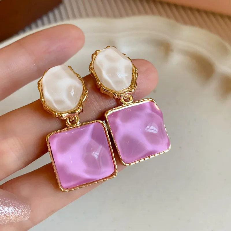 Boucles-d-oreilles-pendantes-en-r-sine-pour-femmes-carr-violet-blanc ...