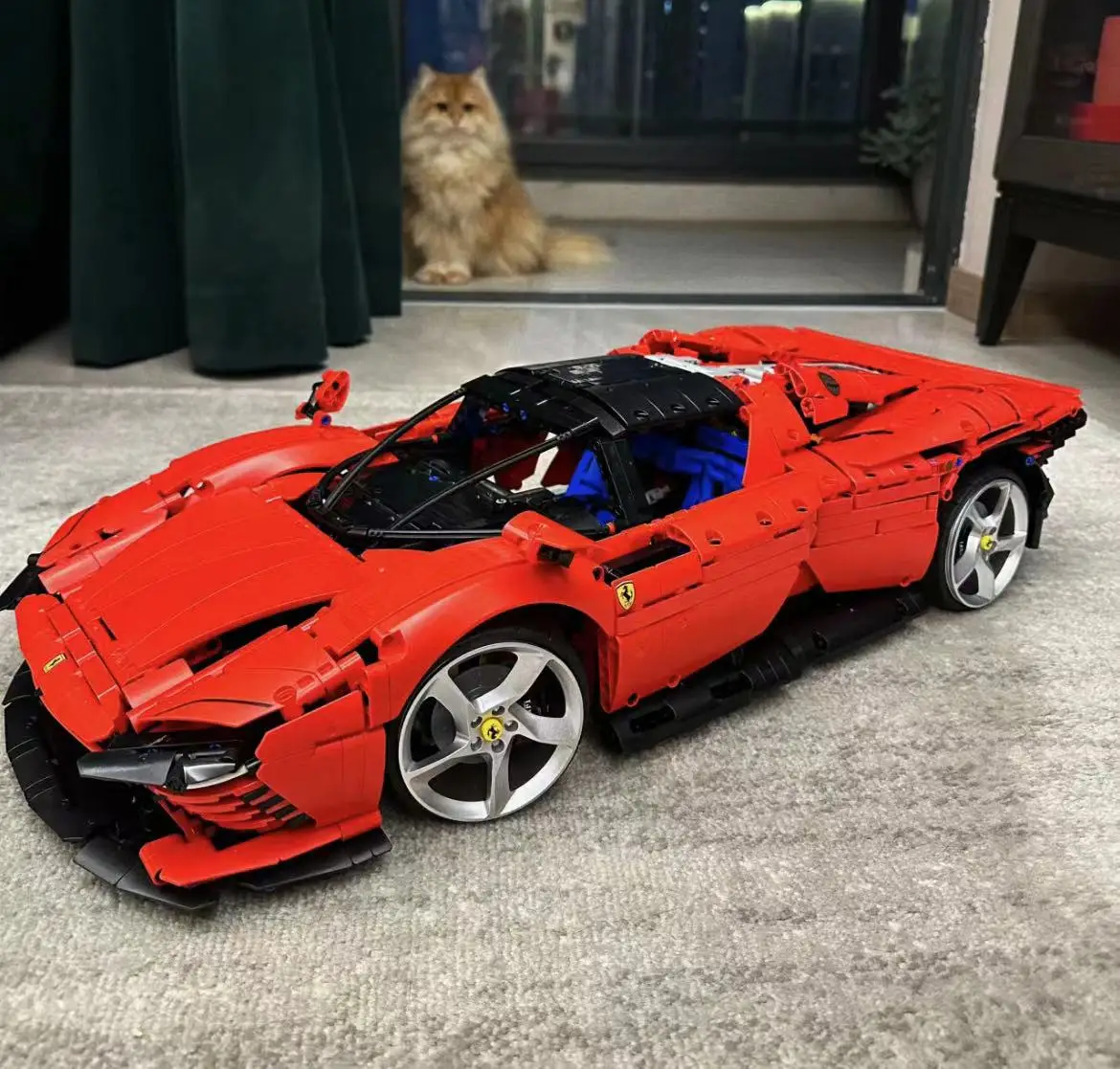 Coleção de Carros Esportivos em Escala 1:8: Kits Tecnológicos e ...