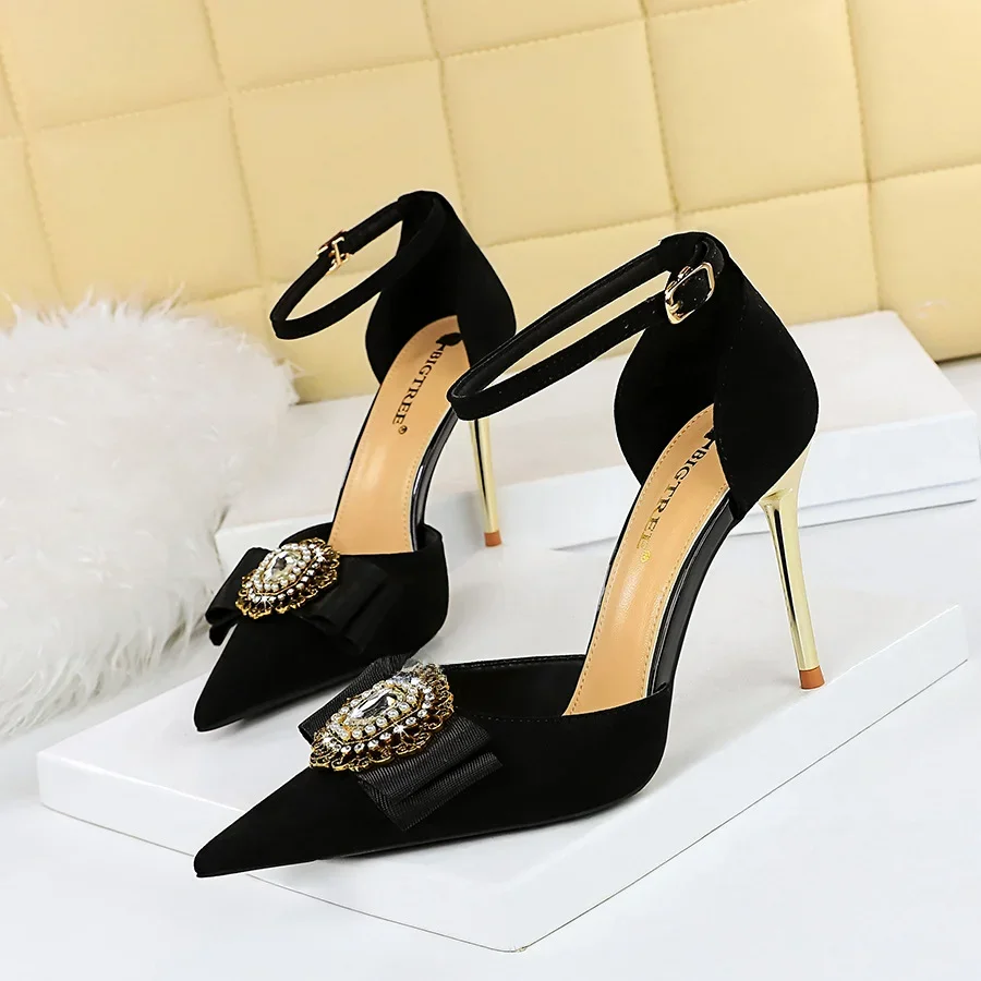 283-19-High-Heels-Sharp-Tip-Single-Layer-Pu-Material-Black-Velvet-Shoes ...