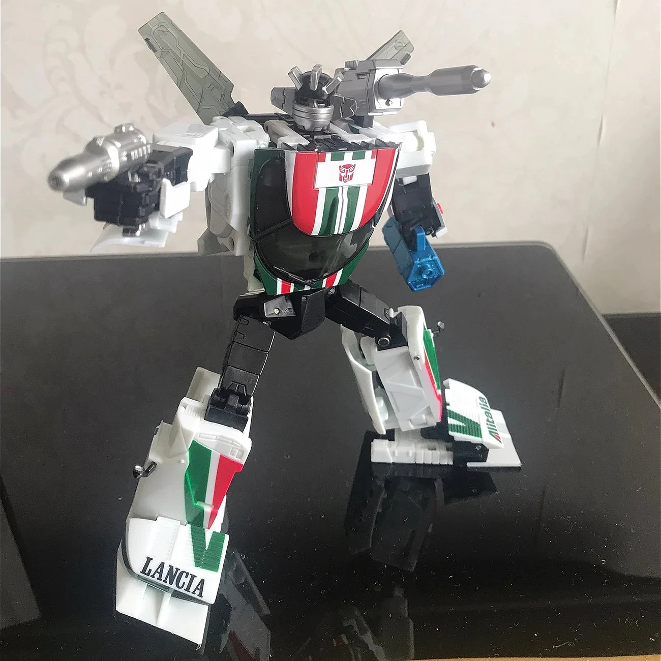 Lancia Stratos Transformer Action Figure: The Ultimate Cybertronic ...