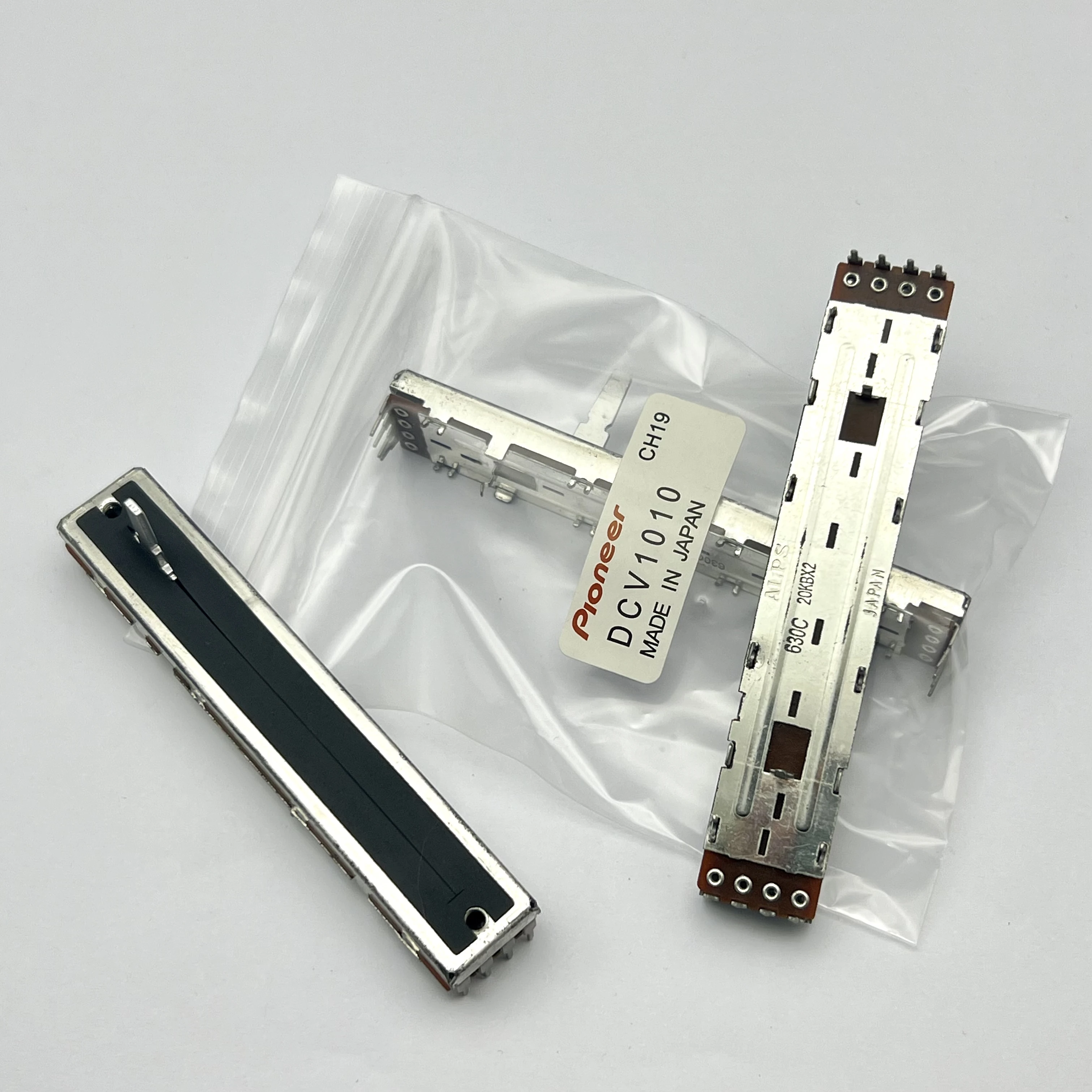 1 pcs ALPS 8.8cm Yamaha sliding potentiometer duplex 20kBX2 8 pin shaft ...