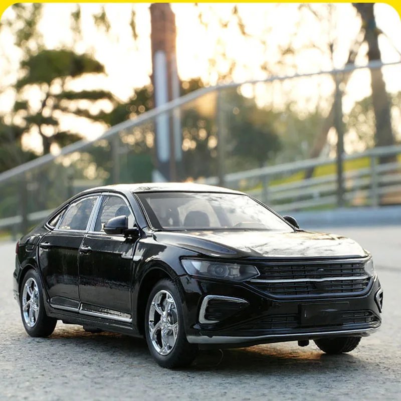 1:24 Passat High Simulation Diecast Metal Alloy Model Car Sound and ...