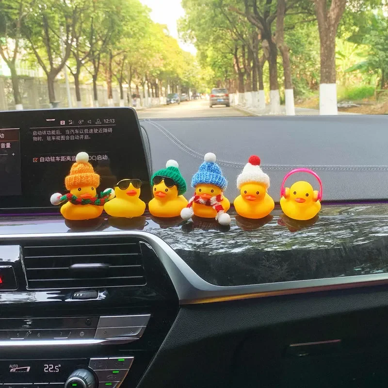 Yellow-Rubber-Duck-Car-Ornaments-Car-Dashboard-Decoration-with-Mini-Hat ...