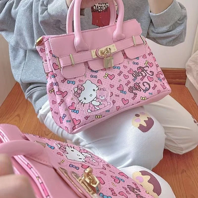 Tas Hello Kitty Dewasa
