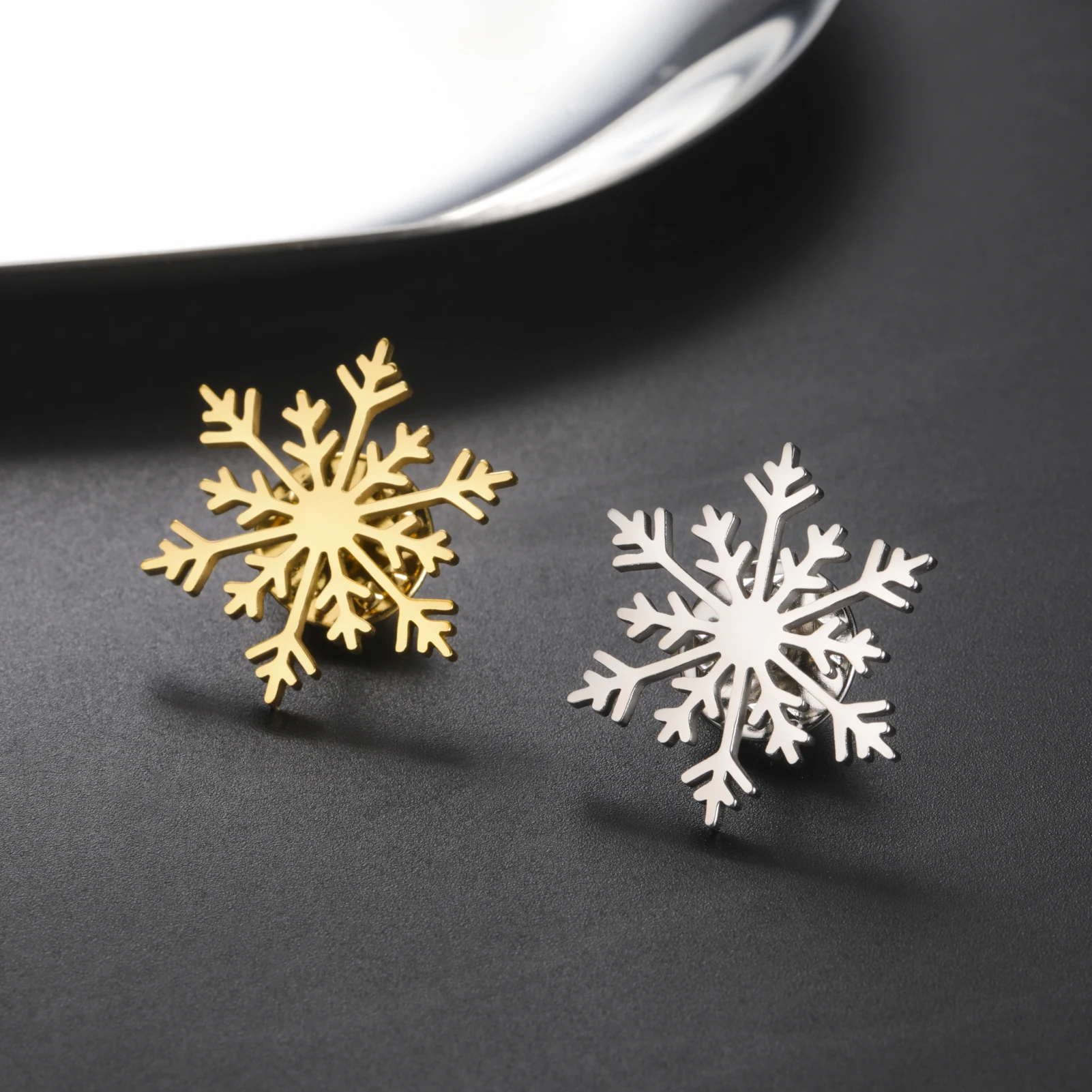 Teamer Snowflake Stainless Steel Pin Brooch For Women Girls Fashion ...