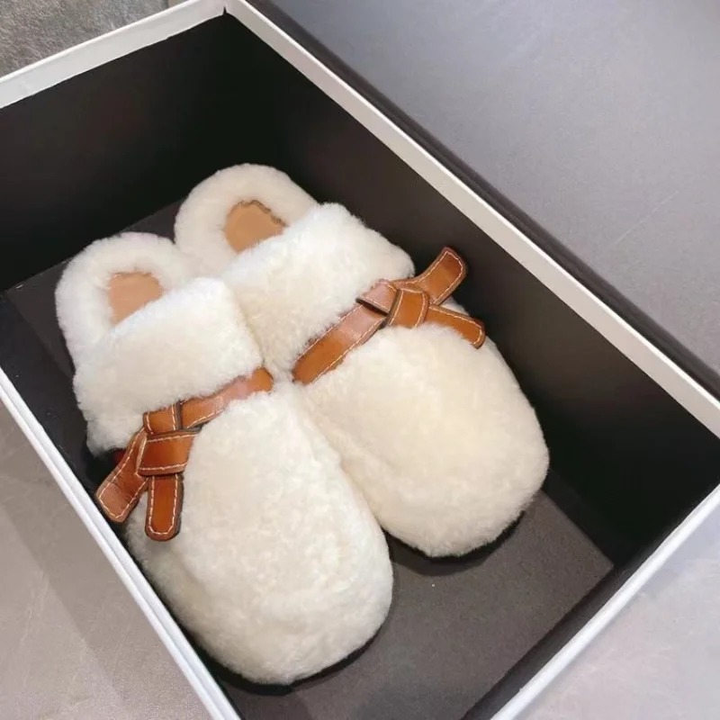 디자이너 라운드 토 슬리퍼 럭셔리 여성 플랫 깃털 뮬 신발 겨울 파티 슬라이드 편안한 모피 신발 하프 슬리퍼