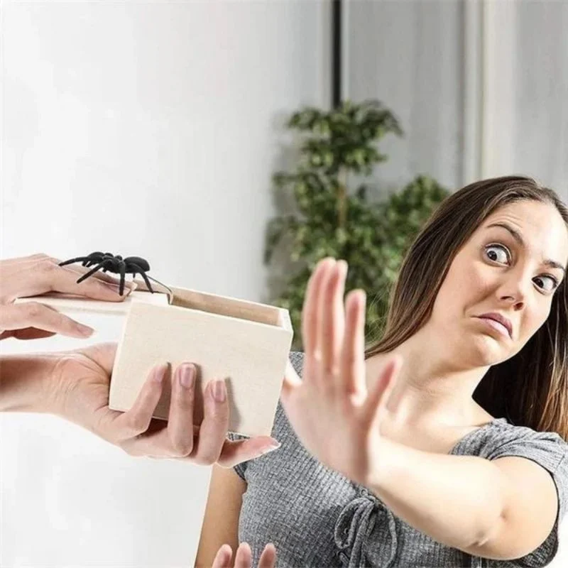 Originelle Scherzgeschenk-Box mit Spinne: Einzigartige und lustige ...