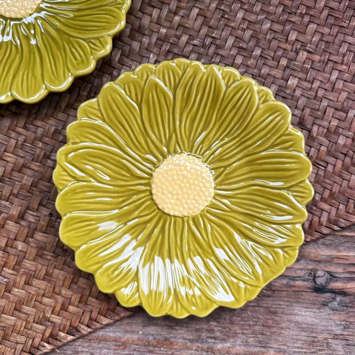 Ceramic Dinner Plate Vintage Flower Shape Dessert Plate Embossed ...