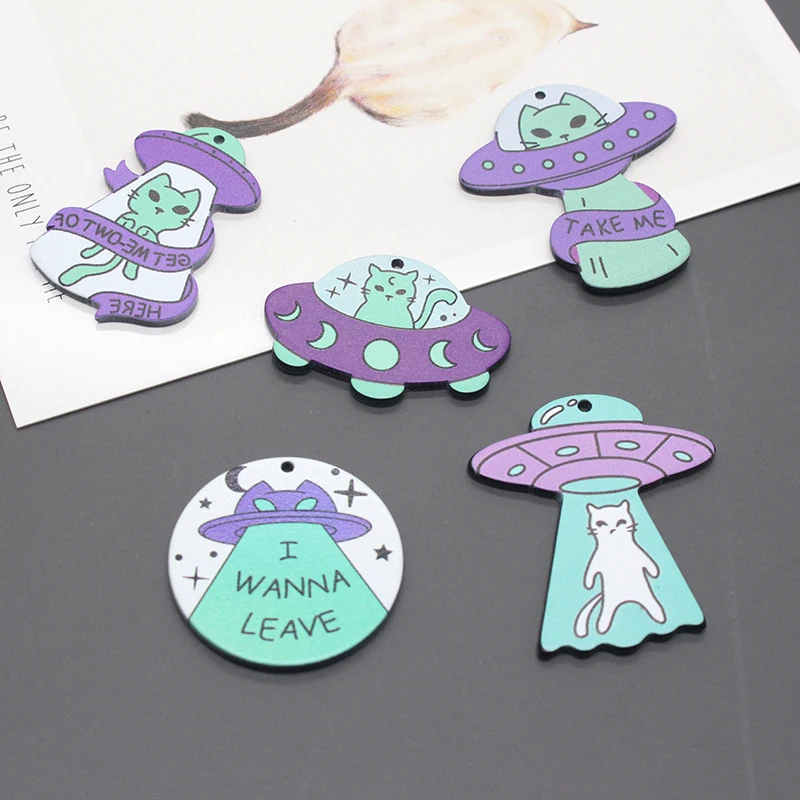 Mix-10pcs-pack-Funny-Acrylic-UFO-Cat-Charms-Steampunk-Flying-Saucer ...